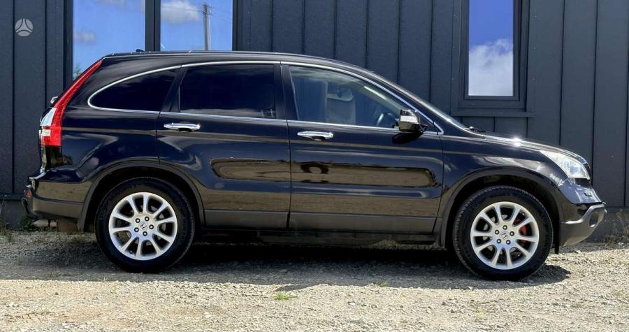 Brown Honda CR-V 2009 in Klaipeda, with an engine capacity of 2.20 L and mileage of 273 thousand km for 4900 €, photo 5 on AUTOMOTO.COM.LV
