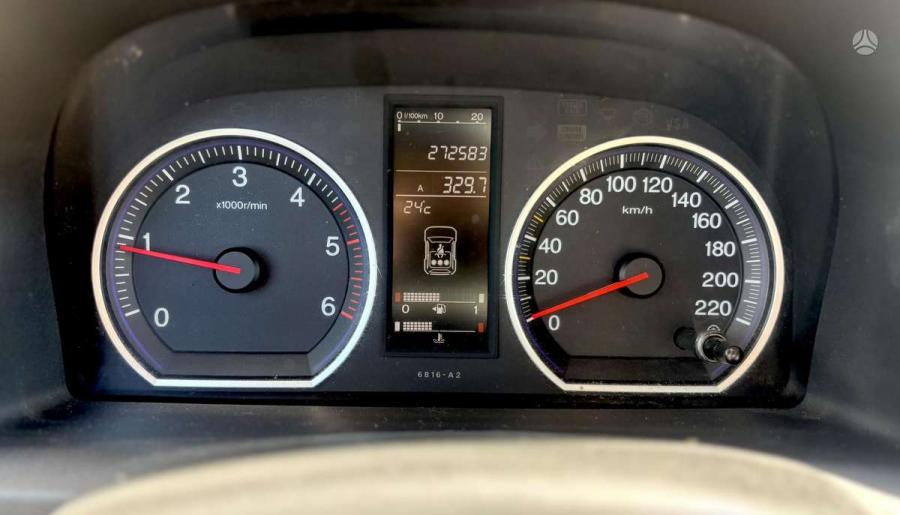 Brown Honda CR-V 2009 in Klaipeda, with an engine capacity of 2.20 L and mileage of 273 thousand km for 4900 €, photo 26 on AUTOMOTO.COM.LV