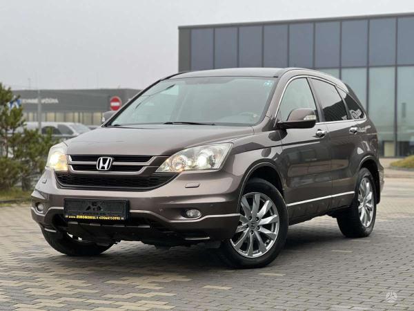 Brūns Honda CR-V 2010 Šauļi, ar dzinēja tilpumu 2.00 L un nobraukumu 153 tūkst. km par 7700 €, foto 1 vietnē AUTOMOTO.COM.LV