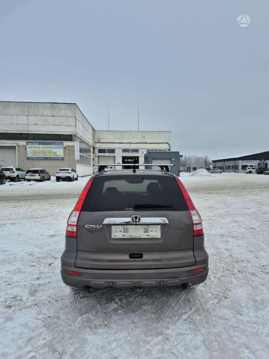 Brūns Honda CR-V 2010 Panevēža, ar dzinēja tilpumu 2.20 L un nobraukumu 280 tūkst. km par 6100 €, foto 6 vietnē AUTOMOTO.COM.LV