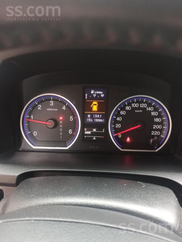Brown Honda CR-V 2010 in Riga, with an engine capacity of 2.20 L and mileage of 156 thousand km for 7700 €, photo 8 on AUTOMOTO.COM.LV