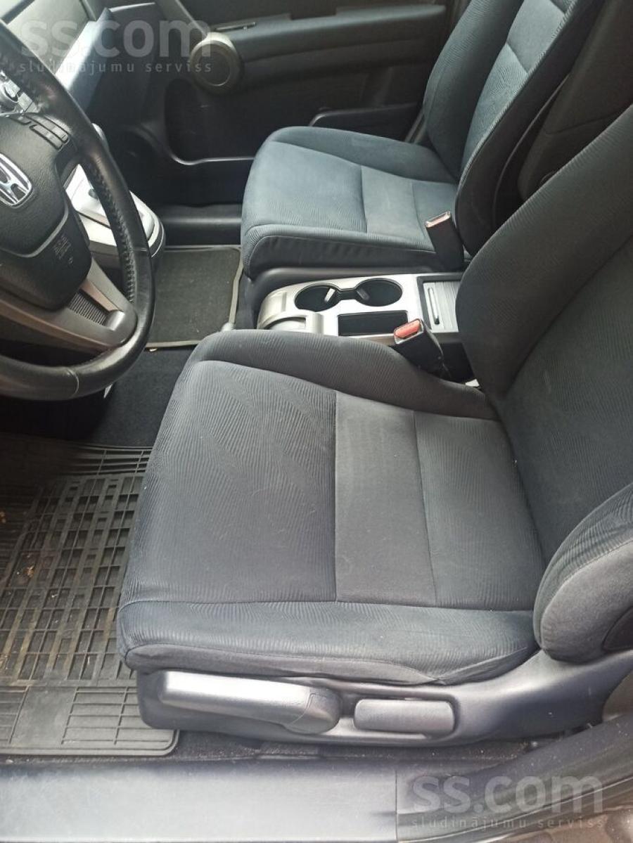Brūns Honda CR-V 2010 Rīga, ar dzinēja tilpumu 2.20 L un nobraukumu 156 tūkst. km par 7700 €, foto 11 vietnē AUTOMOTO.COM.LV