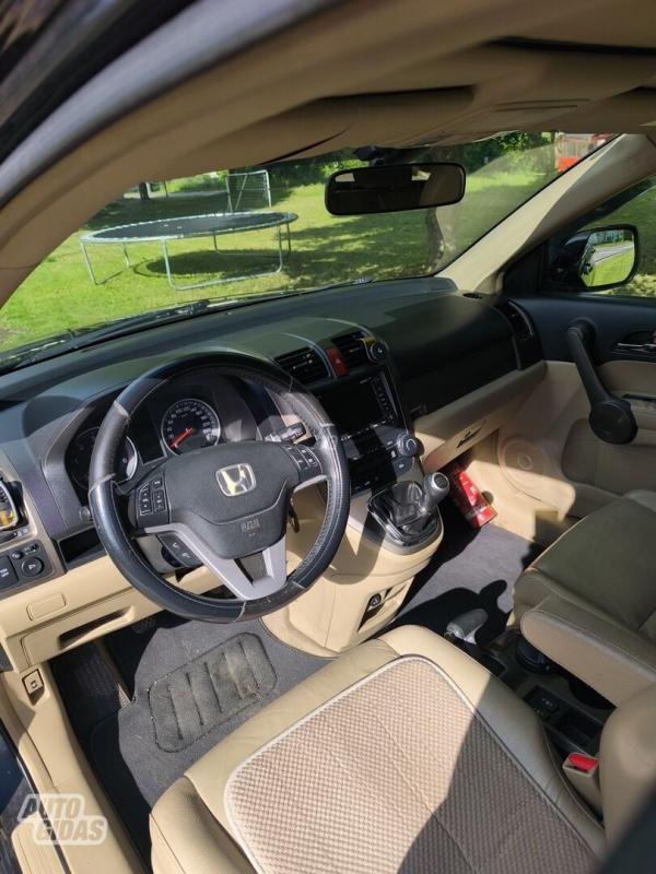 Brūns Honda CR-V 2010 Utena, ar dzinēja tilpumu 2.20 L un nobraukumu 341 tūkst. km par 7000 €, foto 8 vietnē AUTOMOTO.COM.LV