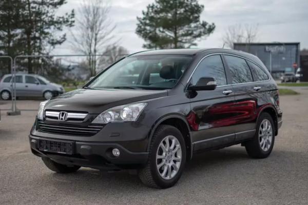 Brūns Honda CR-V 2010 Liepāja, ar dzinēja tilpumu 2.40 L un nobraukumu 208 tūkst. km par 10250 €, foto 1 vietnē AUTOMOTO.COM.LV