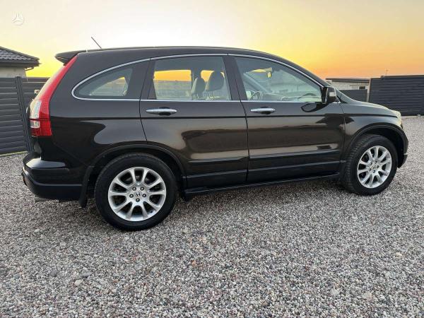 Brūns Honda CR-V 2010 Alīta, ar dzinēja tilpumu 2.35 L un nobraukumu 243 tūkst. km par 5999 €, foto 10 vietnē AUTOMOTO.COM.LV