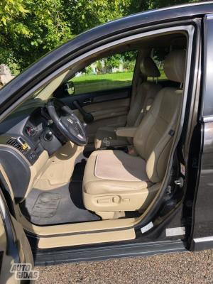 Brown Honda CR-V 2010 in Utena, with an engine capacity of 2.20 L and mileage of 341 thousand km for 5800 €, photo 8 on AUTOMOTO.COM.LV