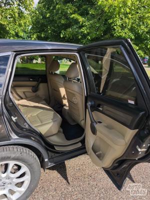 Brown Honda CR-V 2010 in Utena, with an engine capacity of 2.20 L and mileage of 341 thousand km for 5800 €, photo 10 on AUTOMOTO.COM.LV