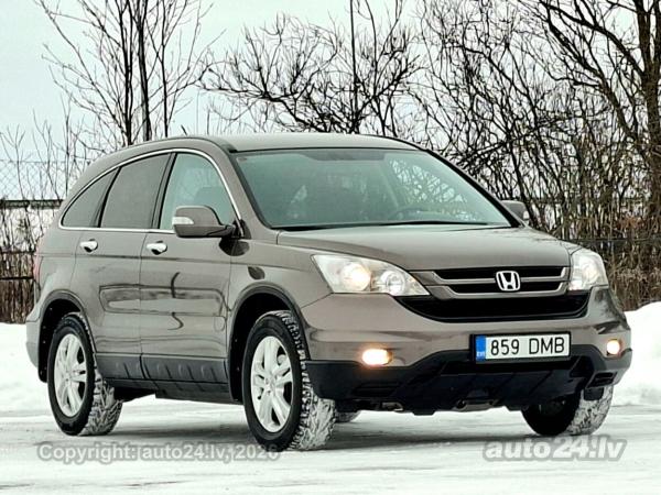 Brown Honda CR-V 2011 in Tartu, with an engine capacity of 2.20 L and mileage of 324 thousand km for 6990 €, photo 2 on AUTOMOTO.COM.LV