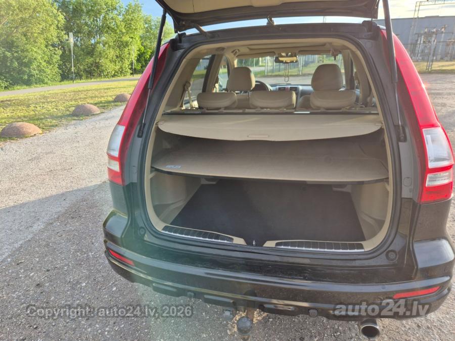 Brūns Honda CR-V 2011 Pērnava, ar dzinēja tilpumu 2.00 L un nobraukumu 276 tūkst. km par 7000 €, foto 5 vietnē AUTOMOTO.COM.LV