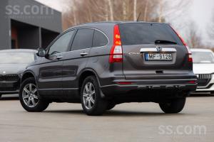 Brūns Honda CR-V 2011 Rīga, ar dzinēja tilpumu 2.20 L un nobraukumu 0 tūkst. km par 7250 €, foto 5 vietnē AUTOMOTO.COM.LV