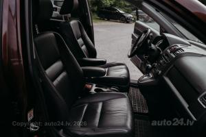 Brown Honda CR-V 2011 in Tallinn, with an engine capacity of 2.00 L and mileage of 182 thousand km for 8990 €, photo 12 on AUTOMOTO.COM.LV