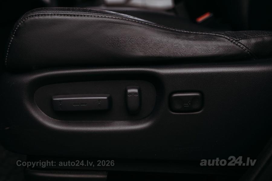 Brown Honda CR-V 2011 in Tallinn, with an engine capacity of 2.00 L and mileage of 182 thousand km for 8990 €, photo 13 on AUTOMOTO.COM.LV