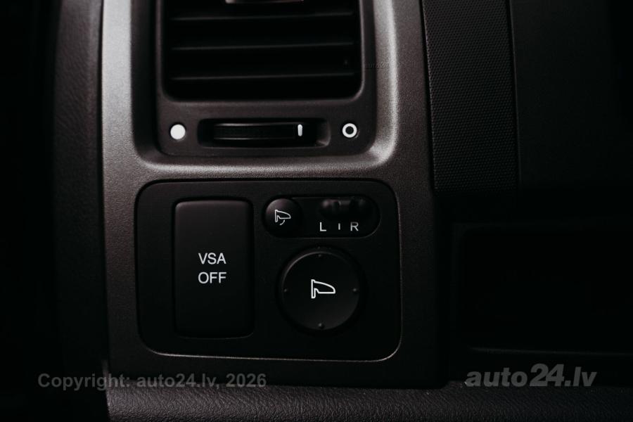 Brown Honda CR-V 2011 in Tallinn, with an engine capacity of 2.00 L and mileage of 182 thousand km for 8990 €, photo 15 on AUTOMOTO.COM.LV