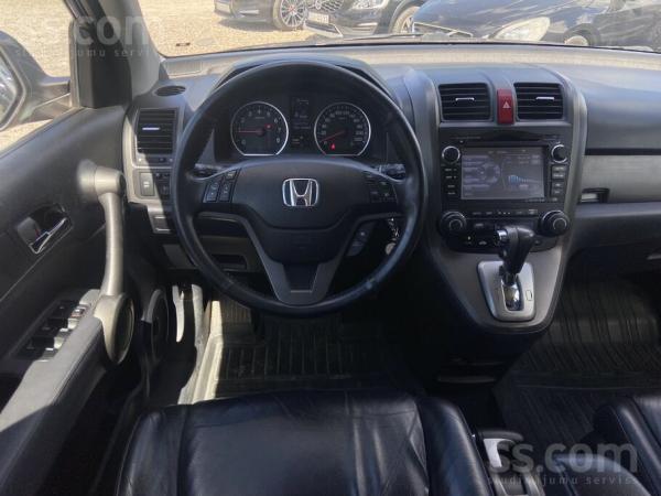 Brown Honda CR-V 2011 in Jelgava, with an engine capacity of 2.00 L and mileage of 0 thousand km for 6900 €, photo 9 on AUTOMOTO.COM.LV