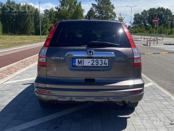 Brūns Honda CR-V 2011 Jelgava, ar dzinēja tilpumu 2.00 L un nobraukumu 0 tūkst. km par 6900 €, foto 5 vietnē AUTOMOTO.COM.LV
