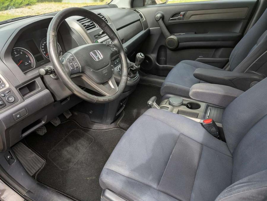 Brown Honda CR-V 2011 in Vilnius, with an engine capacity of 2.20 L and mileage of 249 thousand km for 6600 €, photo 9 on AUTOMOTO.COM.LV
