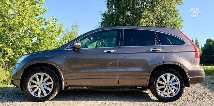 Brūns Honda CR-V 2011 Šauļi, ar dzinēja tilpumu 2.20 L un nobraukumu 245 tūkst. km par 8999 €, foto 17 vietnē AUTOMOTO.COM.LV