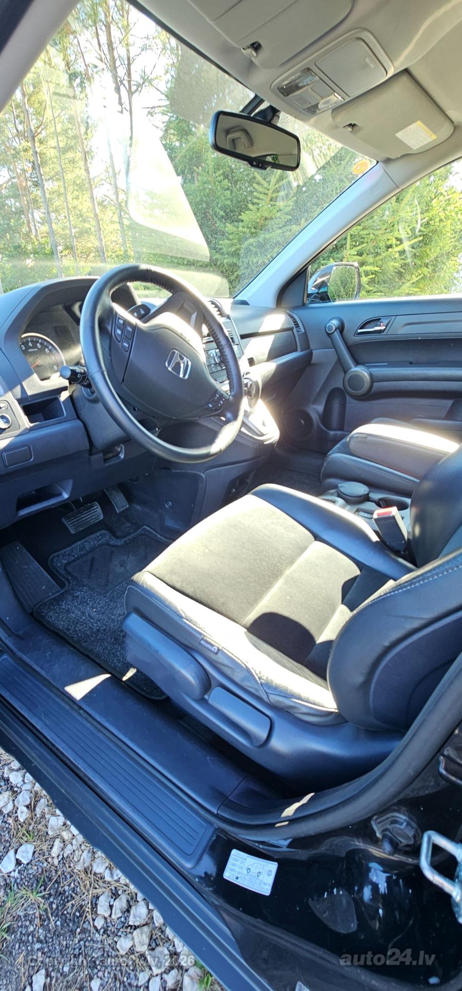 Brūns Honda CR-V 2011 Tallina, ar dzinēja tilpumu 2.00 L un nobraukumu 182 tūkst. km par 7400 €, foto 6 vietnē AUTOMOTO.COM.LV