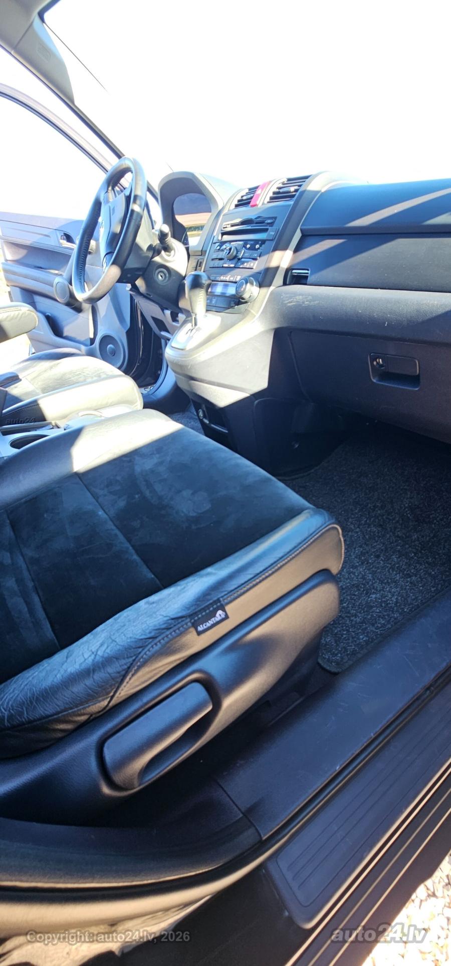 Brūns Honda CR-V 2011 Tallina, ar dzinēja tilpumu 2.00 L un nobraukumu 182 tūkst. km par 7400 €, foto 7 vietnē AUTOMOTO.COM.LV