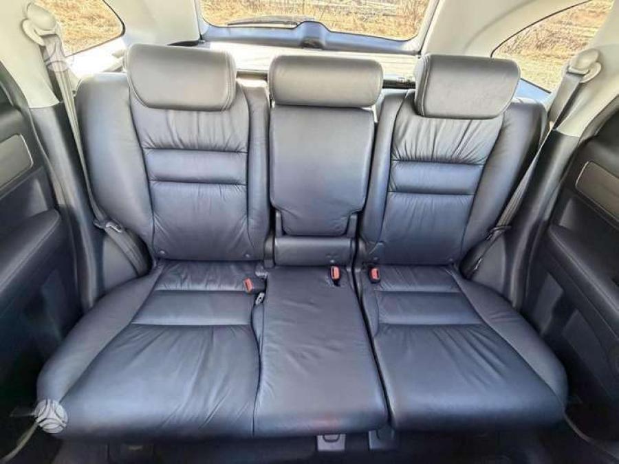Brown Honda CR-V 2011 in Siauliai, with an engine capacity of 2.20 L and mileage of 245 thousand km for 8999 €, photo 26 on AUTOMOTO.COM.LV