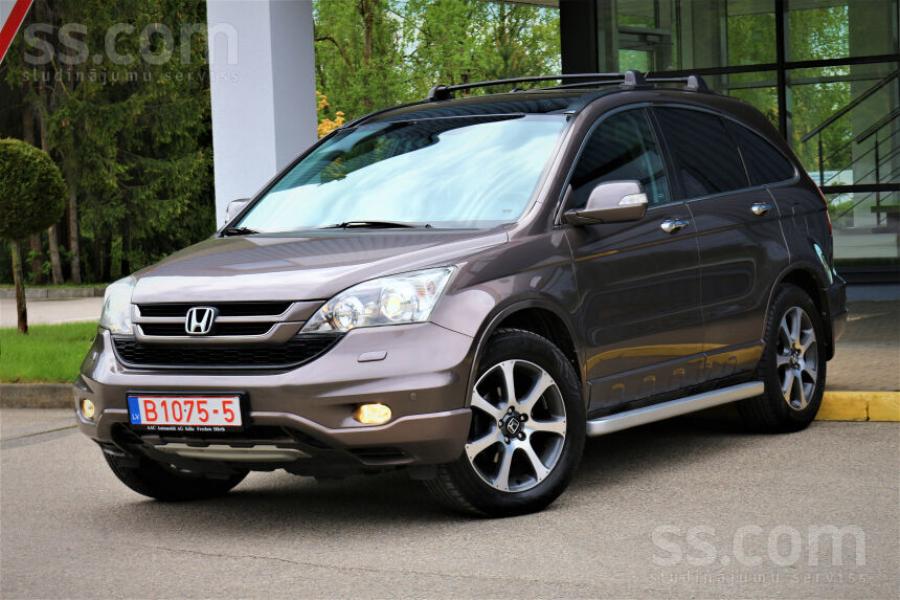 Brown Honda CR-V 2012 in Riga, with an engine capacity of 2.20 L and mileage of 229 thousand km for 20990 €, photo 3 on AUTOMOTO.COM.LV