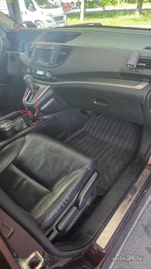 Brūns Honda CR-V 2012 Tallina, ar dzinēja tilpumu 2.00 L un nobraukumu 0 tūkst. km par 14000 €, foto 6 vietnē AUTOMOTO.COM.LV