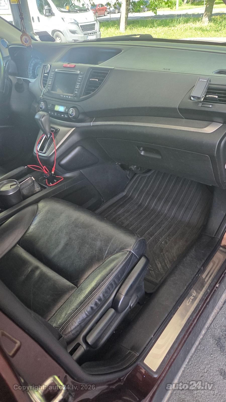 Brūns Honda CR-V 2012 Tallina, ar dzinēja tilpumu 2.00 L un nobraukumu 0 tūkst. km par 14000 €, foto 6 vietnē AUTOMOTO.COM.LV