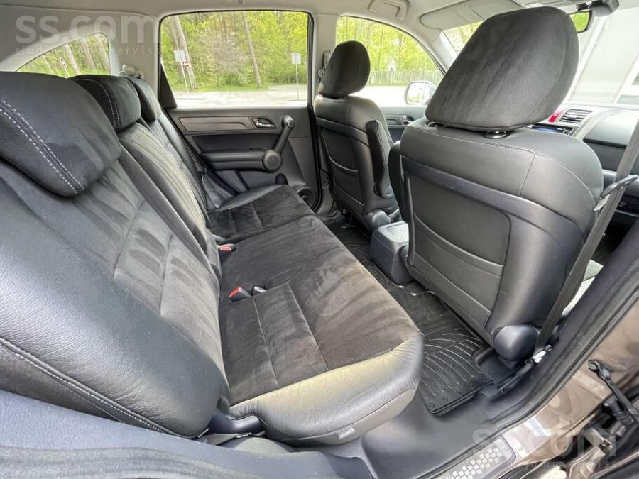 Brown Honda CR-V 2012 in Jurmala, with an engine capacity of 2.20 L and mileage of 0 thousand km for 7250 €, photo 26 on AUTOMOTO.COM.LV