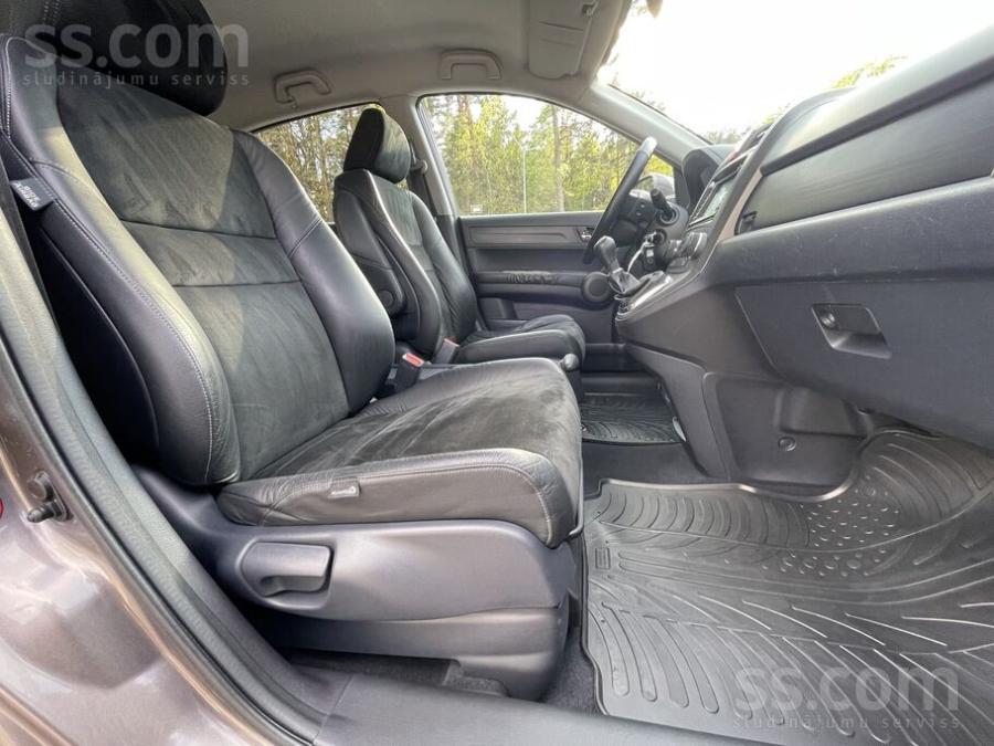 Brown Honda CR-V 2012 in Jurmala, with an engine capacity of 2.20 L and mileage of 0 thousand km for 7250 €, photo 28 on AUTOMOTO.COM.LV