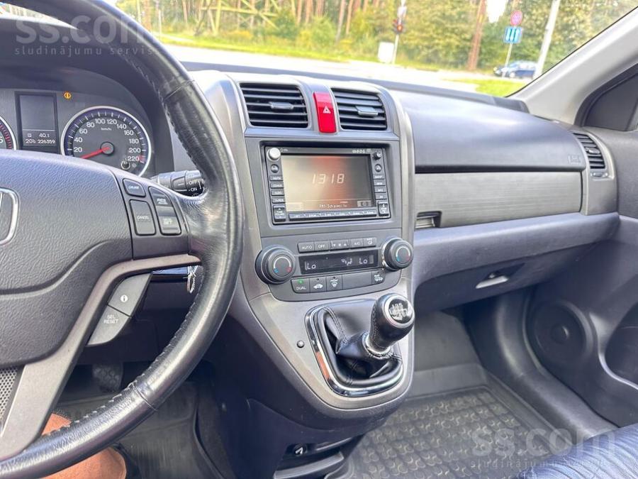 Brūns Honda CR-V 2012 Rīga, ar dzinēja tilpumu 2.20 L un nobraukumu 226 tūkst. km par 6500 €, foto 7 vietnē AUTOMOTO.COM.LV