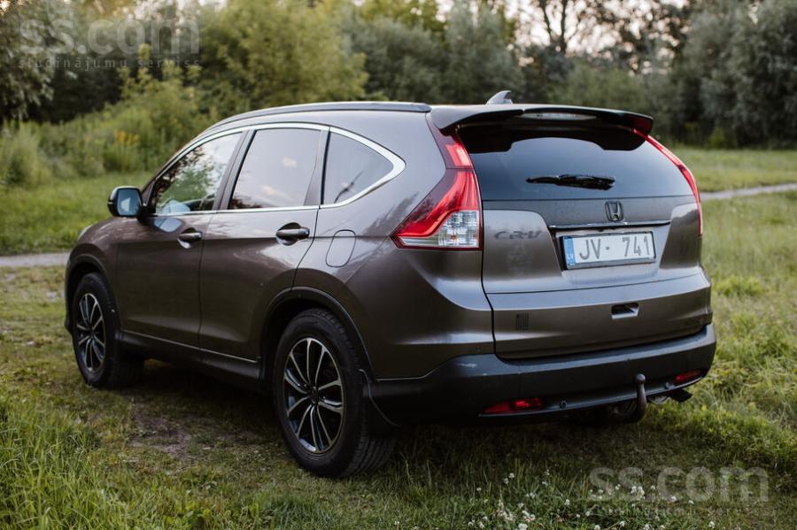Brown Honda CR-V 2013 in Riga, with an engine capacity of 2.20 L and mileage of 507 thousand km for 7500 €, photo 4 on AUTOMOTO.COM.LV