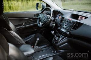 Brown Honda CR-V 2013 in Riga, with an engine capacity of 2.20 L and mileage of 507 thousand km for 7500 €, photo 9 on AUTOMOTO.COM.LV