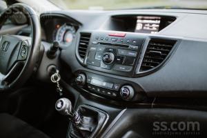 Brown Honda CR-V 2013 in Riga, with an engine capacity of 2.20 L and mileage of 507 thousand km for 7500 €, photo 13 on AUTOMOTO.COM.LV