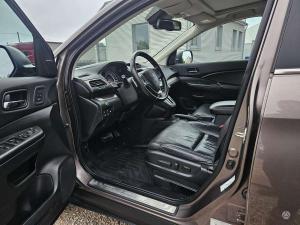 Brown Honda CR-V 2013 in Radviliskis, with an engine capacity of 2.20 L and mileage of 221 thousand km for 9900 €, photo 23 on AUTOMOTO.COM.LV