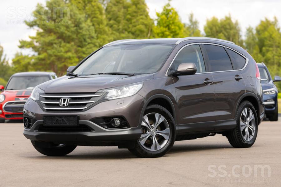 Brown Honda CR-V 2013 in Jelgava, with an engine capacity of 2.20 L and mileage of 0 thousand km for 11700 €, photo 1 on AUTOMOTO.COM.LV