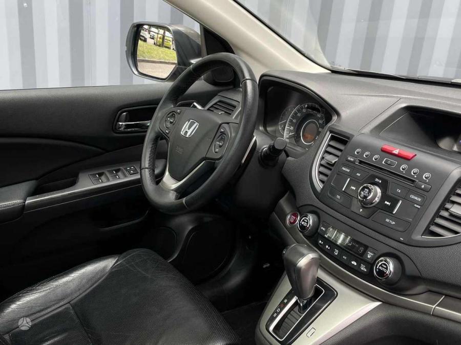 Brown Honda CR-V 2013 in Vilnius, with an engine capacity of 2.20 L and mileage of 211 thousand km for 9999 €, photo 10 on AUTOMOTO.COM.LV