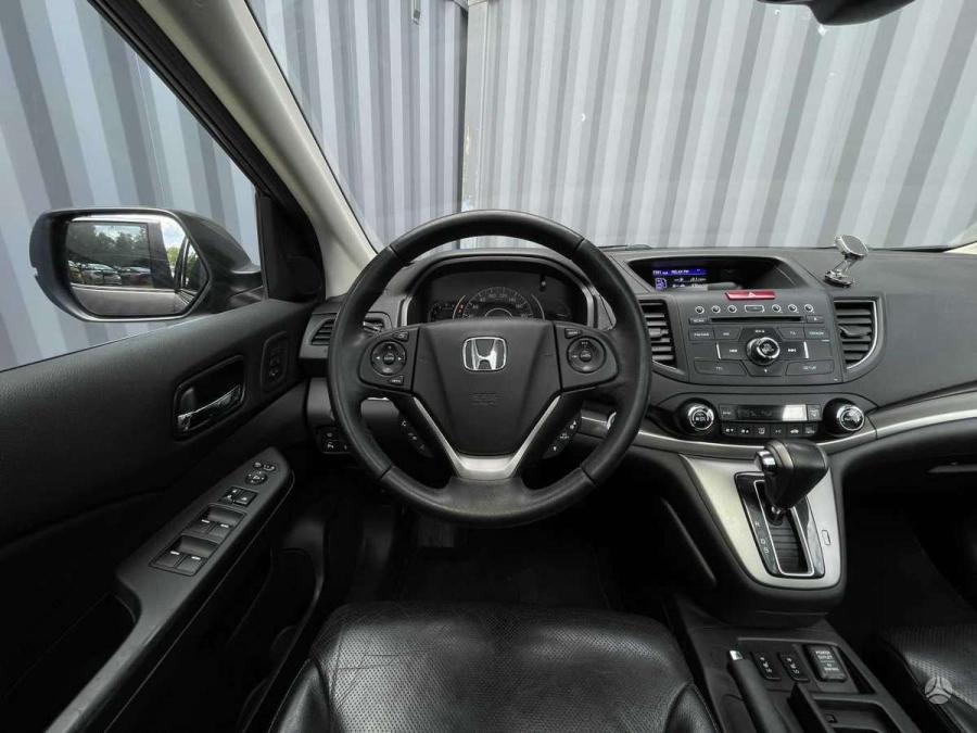 Brown Honda CR-V 2013 in Vilnius, with an engine capacity of 2.20 L and mileage of 211 thousand km for 9999 €, photo 12 on AUTOMOTO.COM.LV