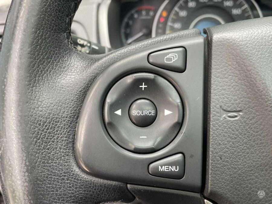 Brown Honda CR-V 2013 in Vilnius, with an engine capacity of 2.20 L and mileage of 211 thousand km for 9999 €, photo 13 on AUTOMOTO.COM.LV