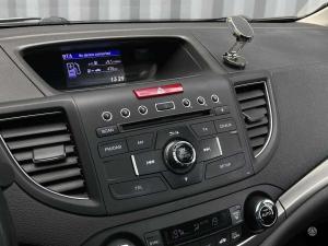 Brown Honda CR-V 2013 in Vilnius, with an engine capacity of 2.20 L and mileage of 211 thousand km for 9999 €, photo 15 on AUTOMOTO.COM.LV