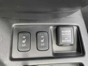 Brown Honda CR-V 2013 in Vilnius, with an engine capacity of 2.20 L and mileage of 211 thousand km for 9999 €, photo 20 on AUTOMOTO.COM.LV