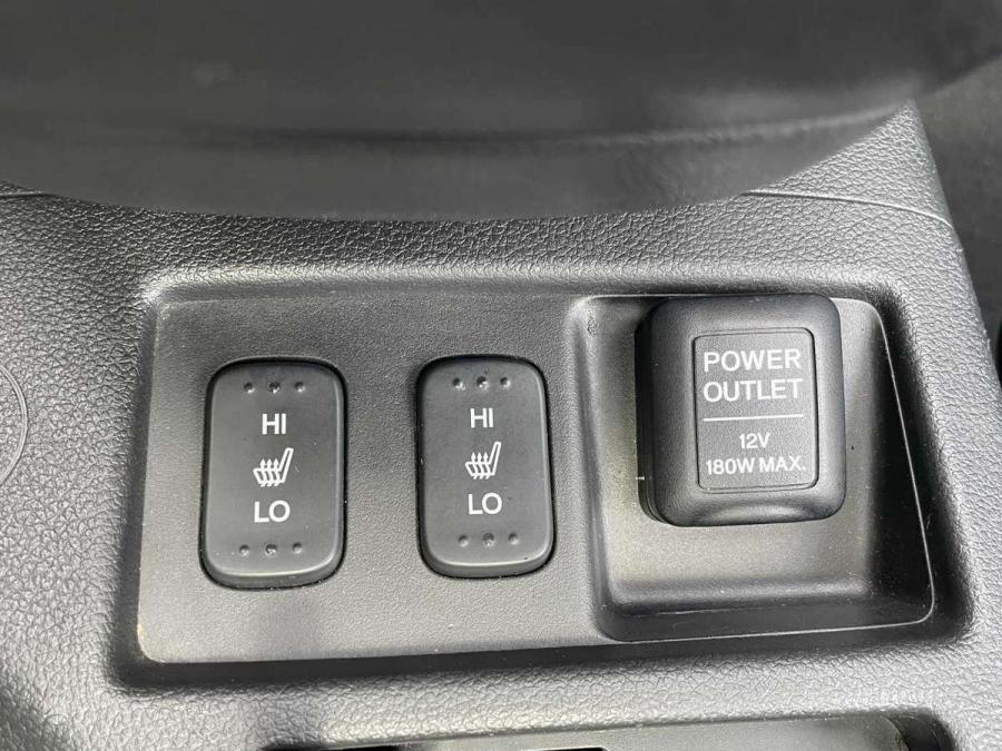 Brown Honda CR-V 2013 in Vilnius, with an engine capacity of 2.20 L and mileage of 211 thousand km for 9999 €, photo 20 on AUTOMOTO.COM.LV