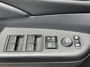Brown Honda CR-V 2013 in Vilnius, with an engine capacity of 2.20 L and mileage of 211 thousand km for 9999 €, photo 22 on AUTOMOTO.COM.LV