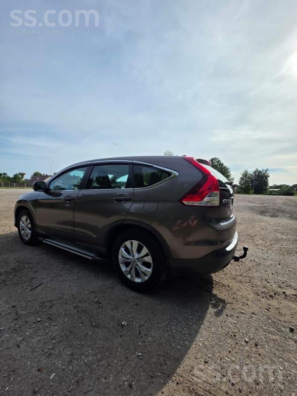 Brūns Honda CR-V 2013 Saldus, ar dzinēja tilpumu 1.60 L un nobraukumu 102 tūkst. km par 9495 €, foto 9 vietnē AUTOMOTO.COM.LV