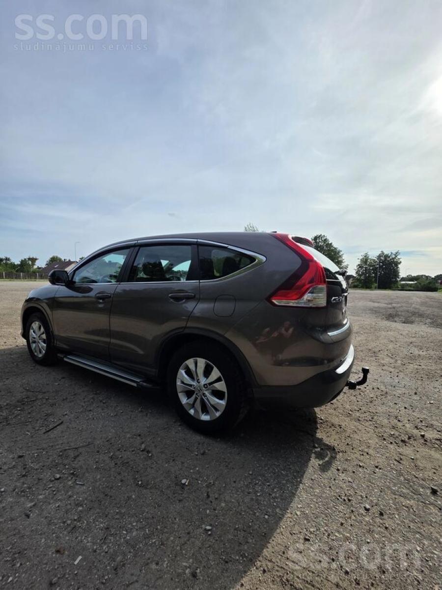 Brūns Honda CR-V 2013 Saldus, ar dzinēja tilpumu 1.60 L un nobraukumu 102 tūkst. km par 9495 €, foto 6 vietnē AUTOMOTO.COM.LV