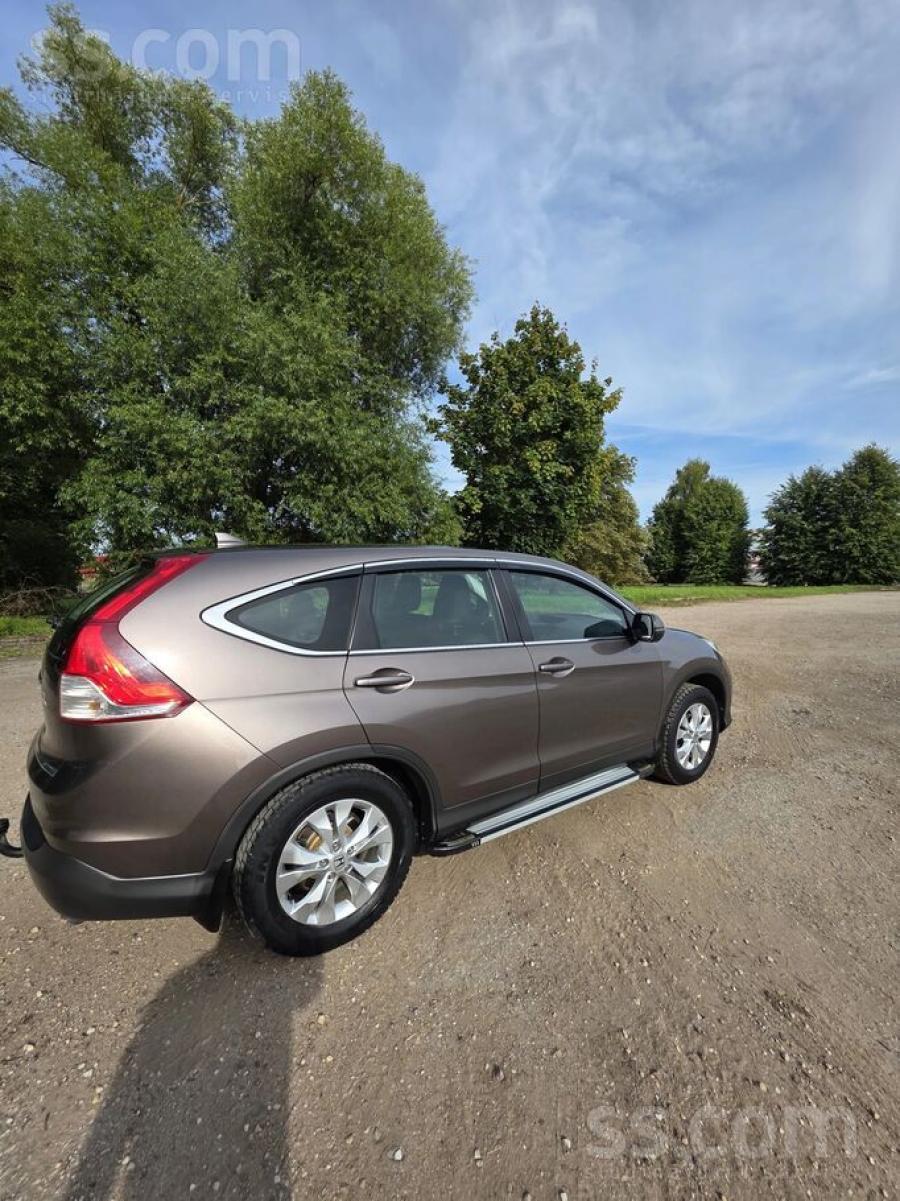 Brūns Honda CR-V 2013 Saldus, ar dzinēja tilpumu 1.60 L un nobraukumu 102 tūkst. km par 9495 €, foto 9 vietnē AUTOMOTO.COM.LV