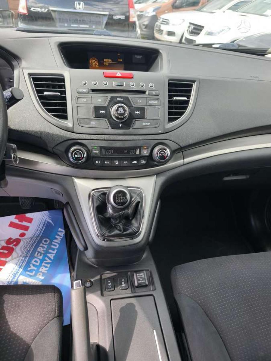 Brown Honda CR-V 2013 in Vilnius, with an engine capacity of 2.20 L and mileage of 221 thousand km for 9950 €, photo 18 on AUTOMOTO.COM.LV