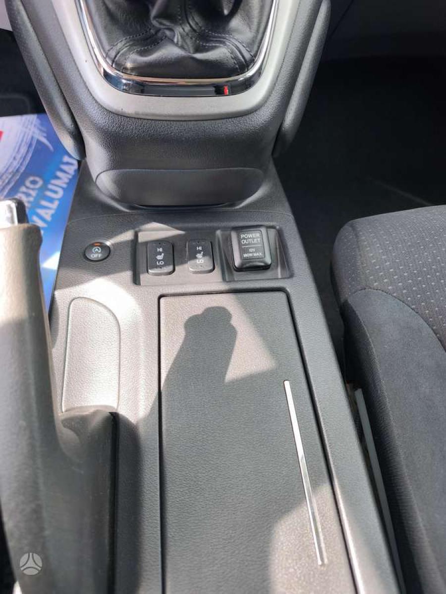 Brown Honda CR-V 2013 in Vilnius, with an engine capacity of 2.20 L and mileage of 221 thousand km for 9950 €, photo 19 on AUTOMOTO.COM.LV