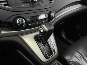 Brown Honda CR-V 2013 in Vilnius, with an engine capacity of 2.20 L and mileage of 211 thousand km for 9999 €, photo 17 on AUTOMOTO.COM.LV