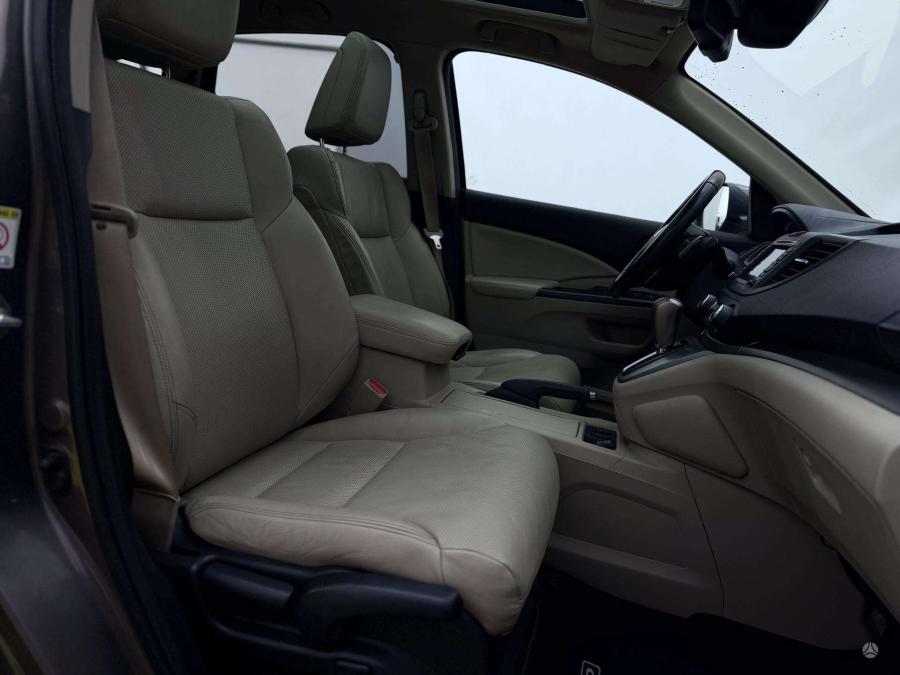 Brown Honda CR-V 2013 in Vilnius, with an engine capacity of 2.20 L and mileage of 241 thousand km for 9800 €, photo 16 on AUTOMOTO.COM.LV