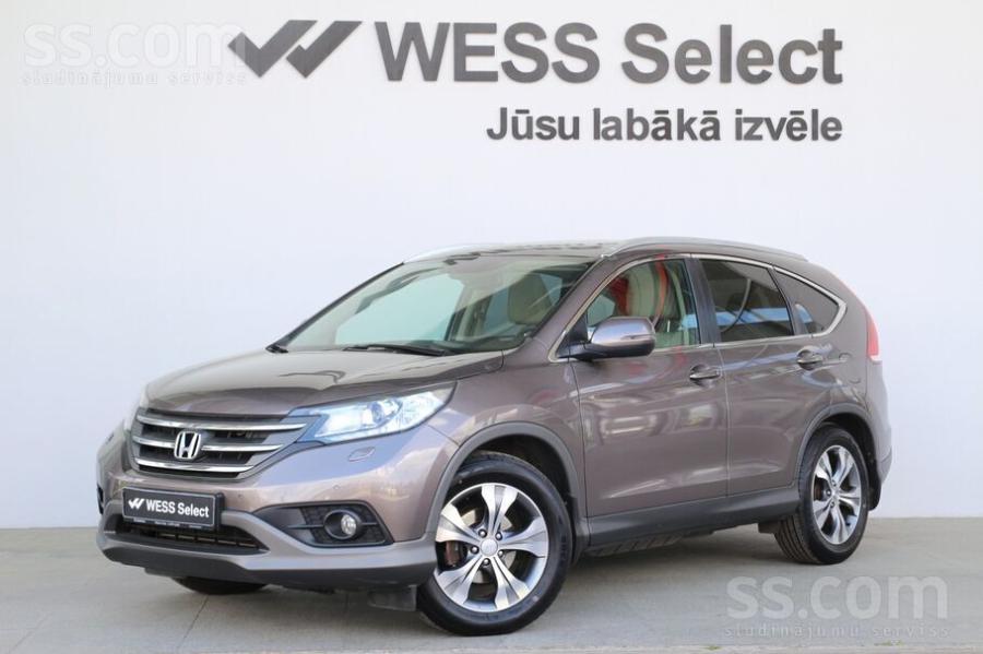 Brown Honda CR-V 2014 in Riga, with an engine capacity of 2.00 L and mileage of 221 thousand km for 11700 €, photo 1 on AUTOMOTO.COM.LV